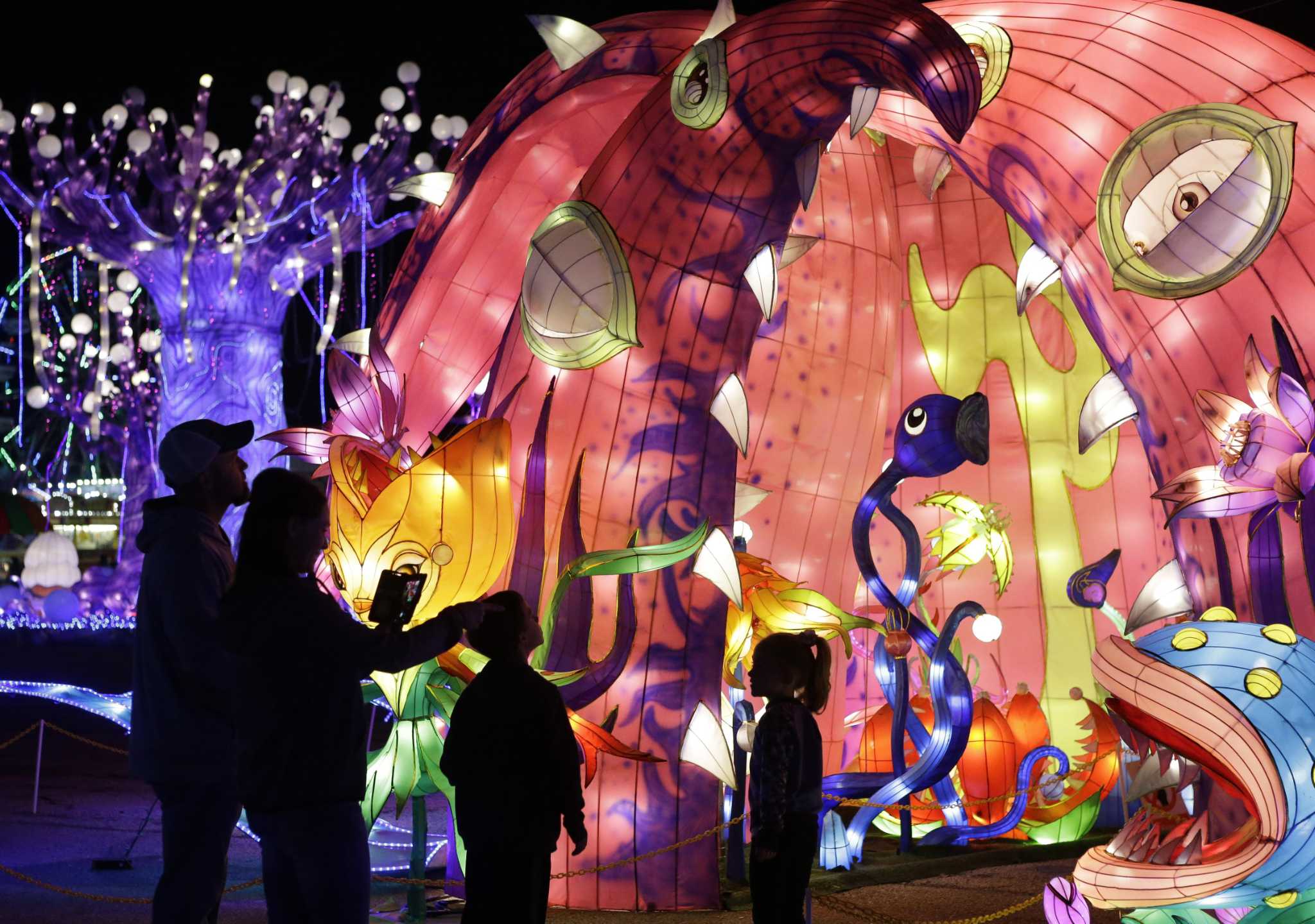 Family Fun: Skate with Santa, Magical Winter Nights