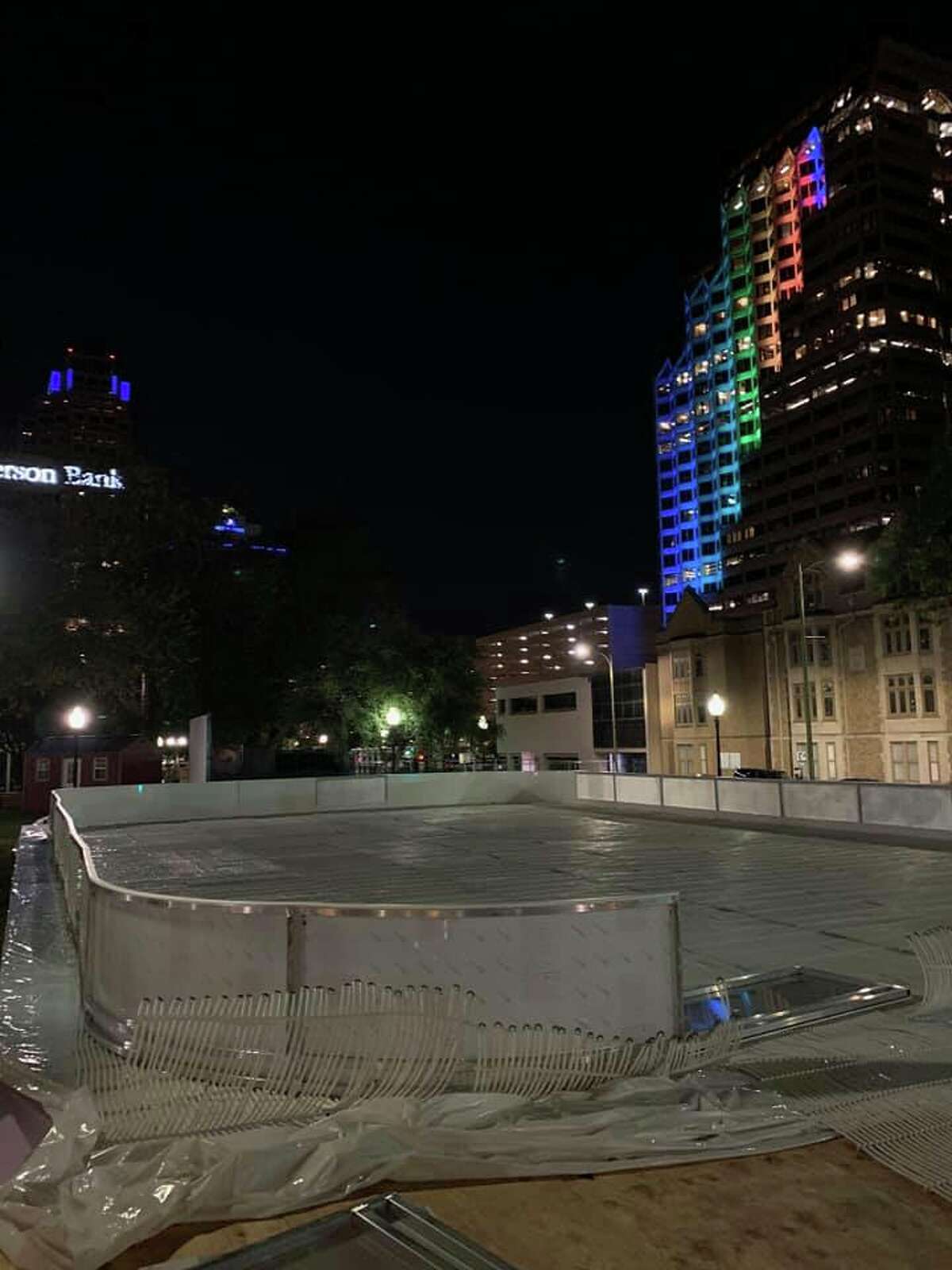 Things to know about the outdoor ice skating rink at Travis Park