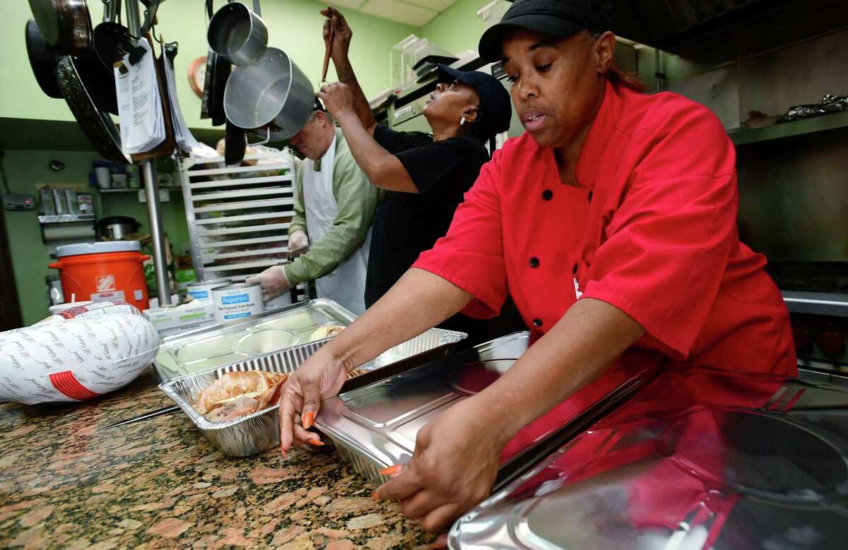 Norwalk shelter offers a Thanksgiving meal ‘from the heart’