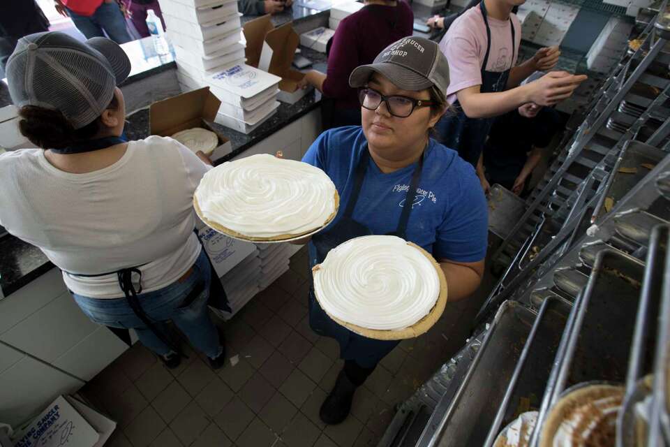 Texas Thanksgiving tradition saved thanks to fan support