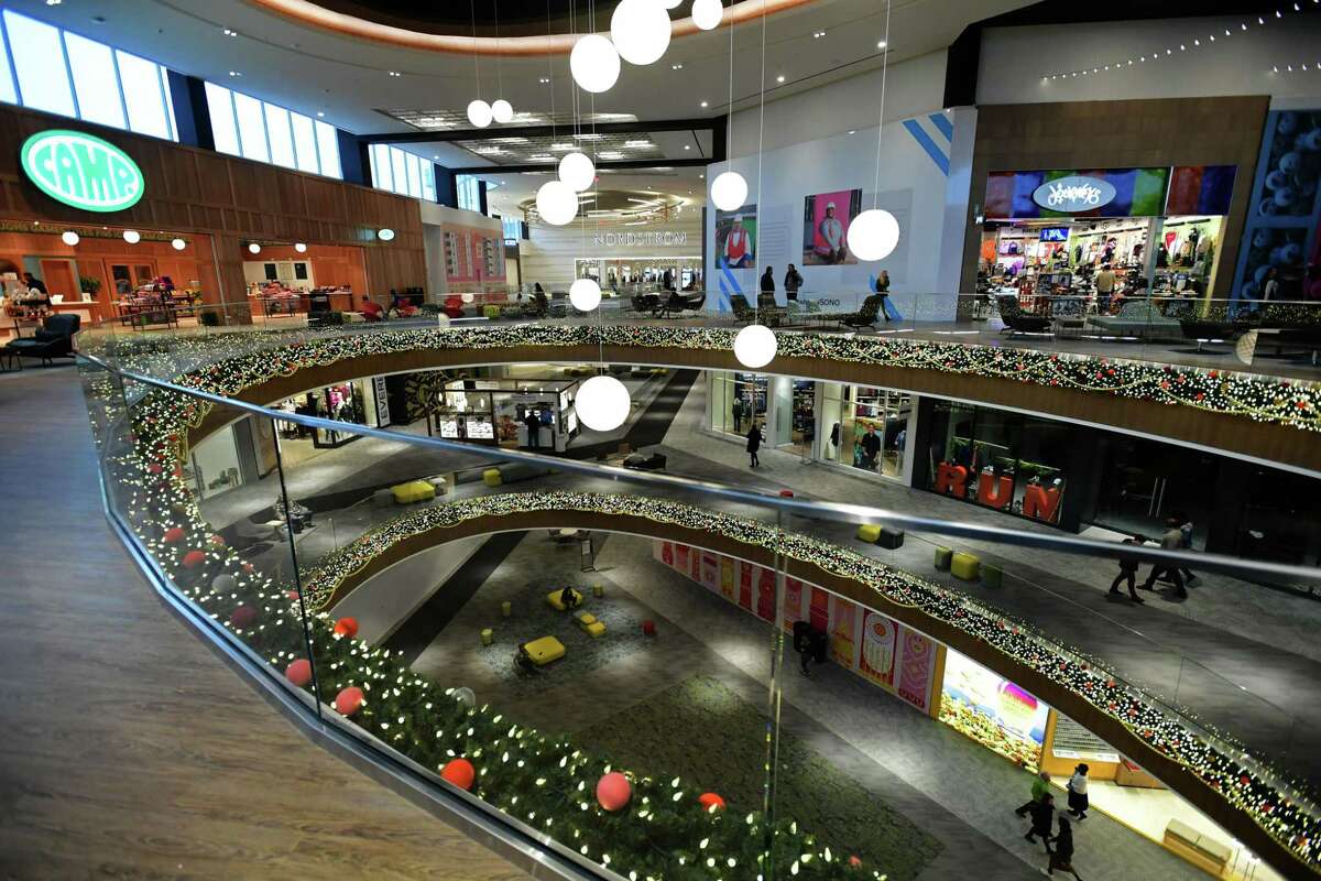 Duo Dickinson: SoNo Collection a bold new shopping mecca bucking fading ...