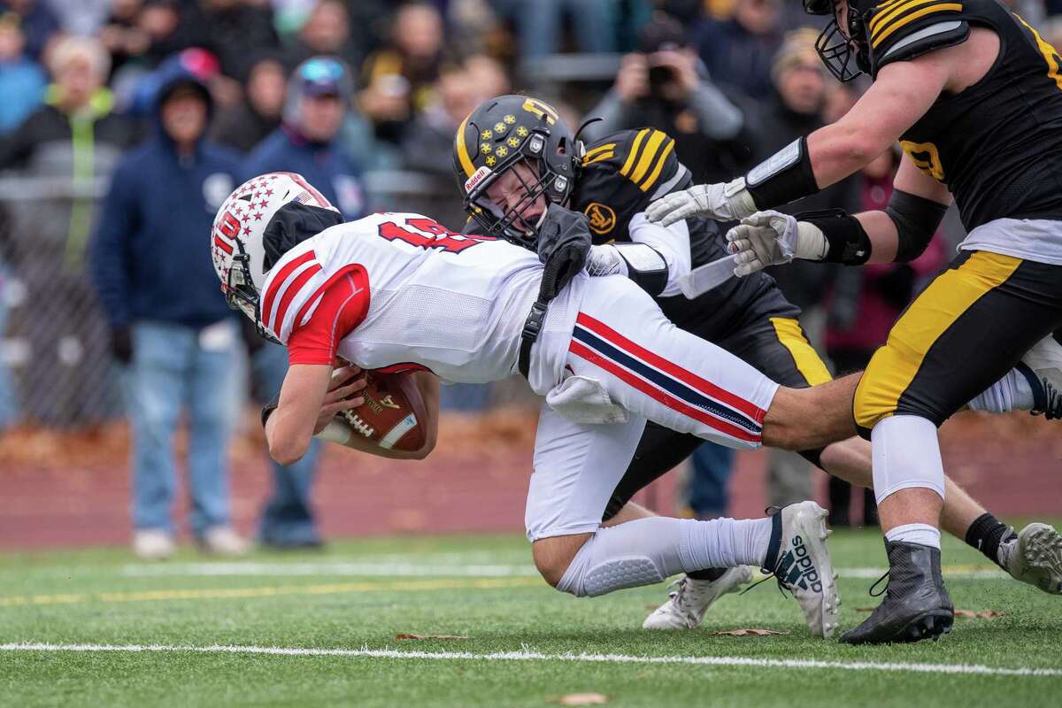 Janik, Dawid lead Foran over Law, secure .500 season year after ...