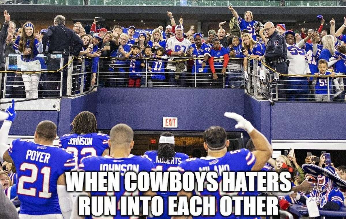 Hilarious memes celebrate Texans' win over Patriots