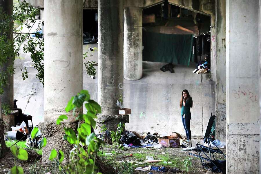 Air Force, firm to revamp mold-infested homes at San Antonio’s Randolph ...