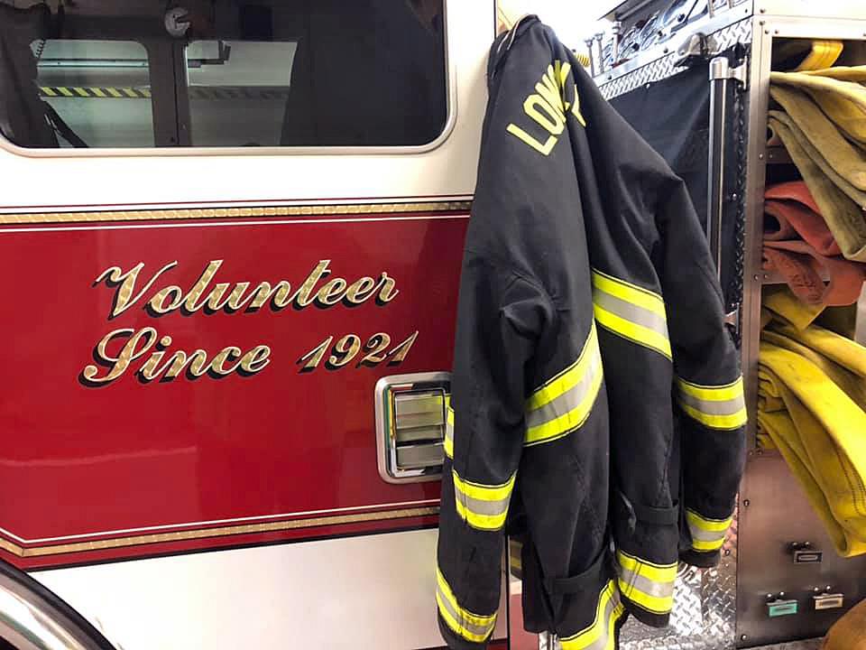 Trumbull firefighters, police save family’s Thanksgiving