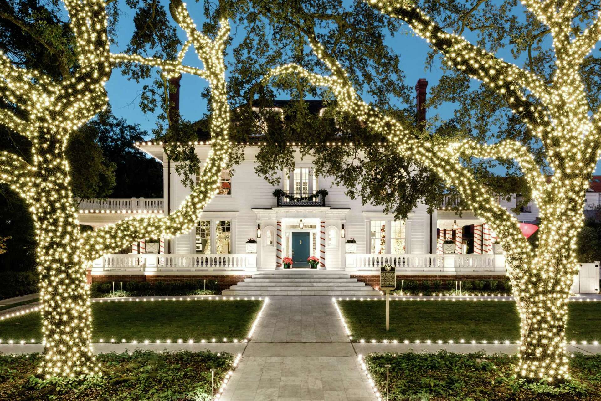 Historic home tours ring in the holidays