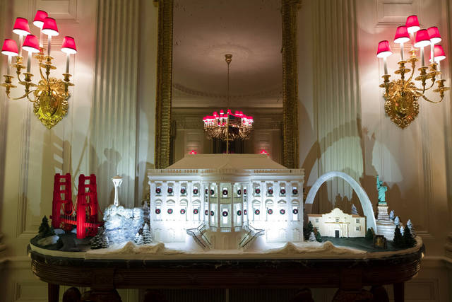 San Francisco landmark pops up in White House Christmas display
