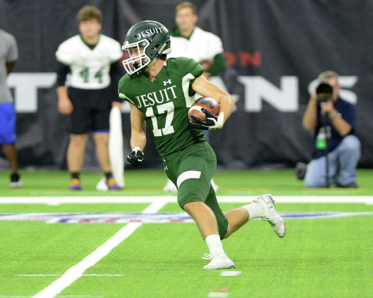 Strake Jesuit sets football slate for 2020