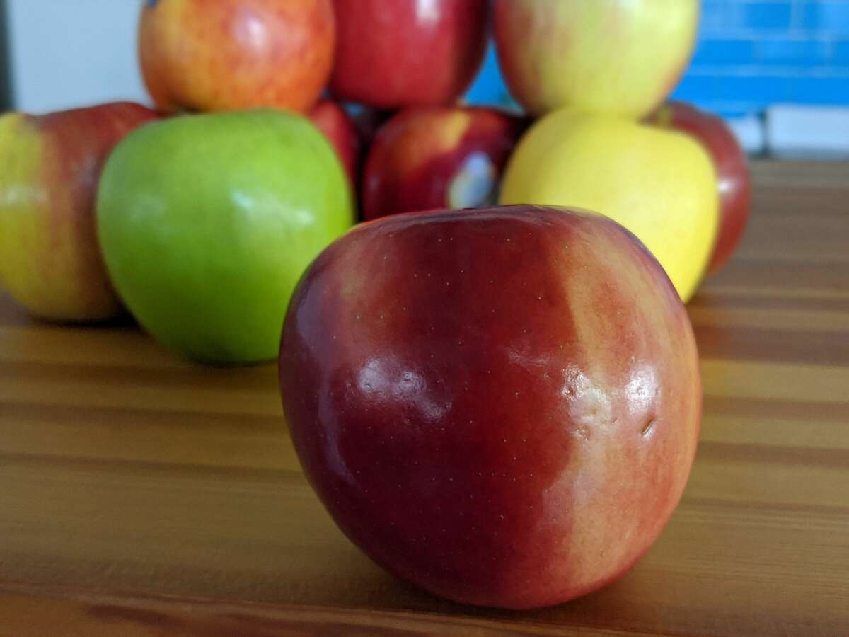 Cosmic Crisp apple debuts in Washington stores -- but is it as good as ...