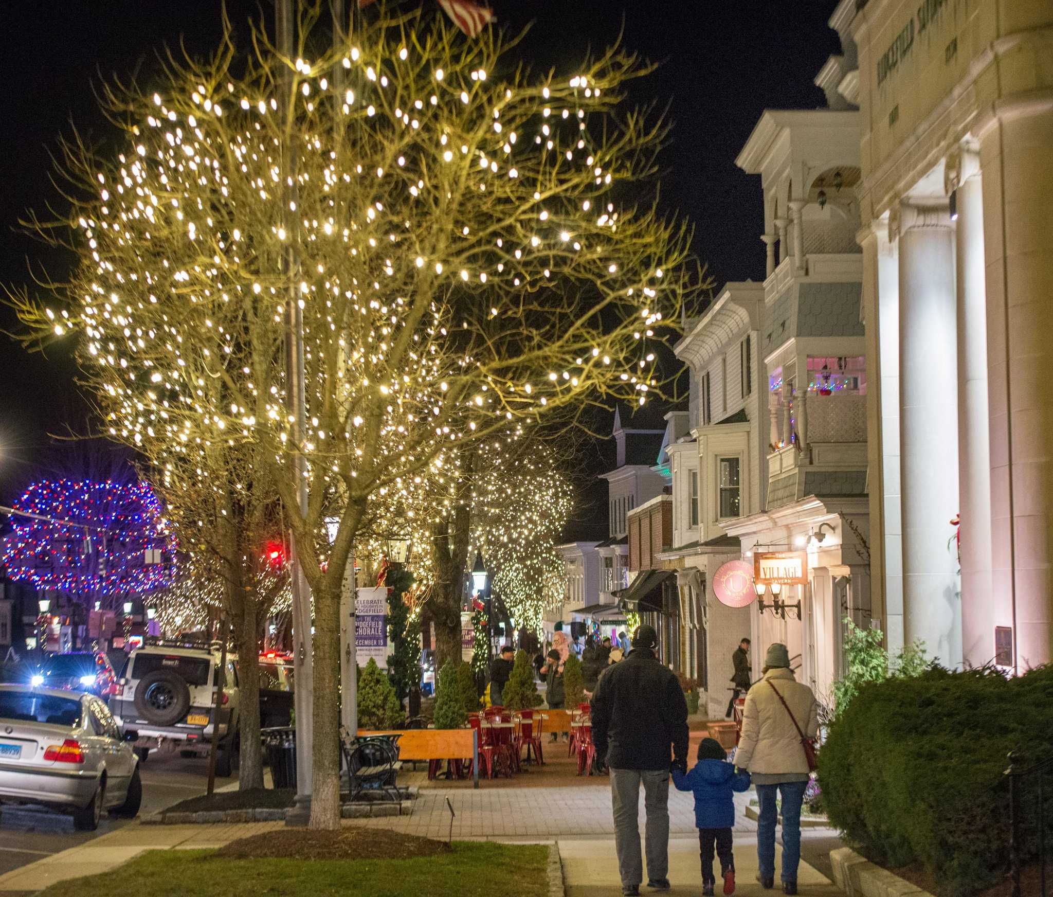 Were you seen at Ridgefield’s tree lighting ceremony?