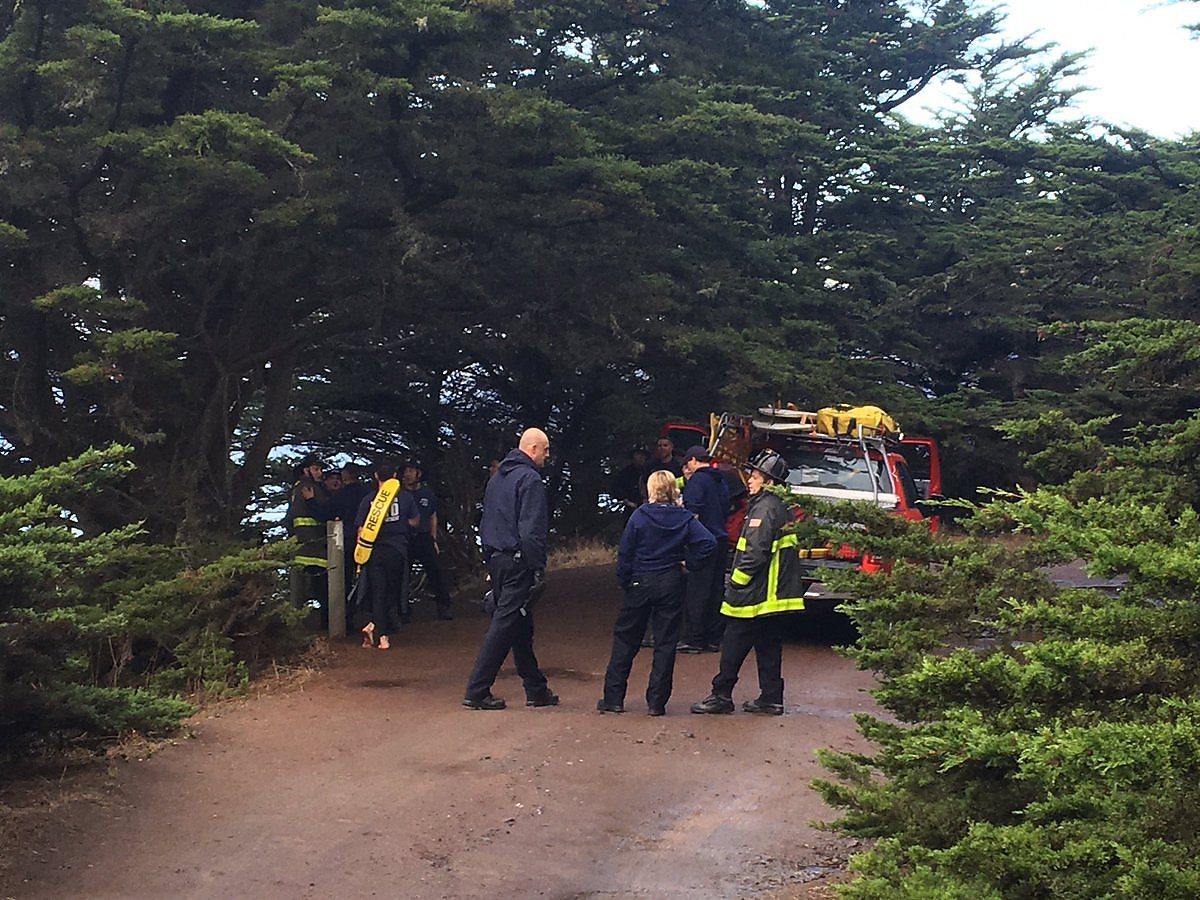 Man dies after falling off 200-foot cliff into ocean at Lands End in ...