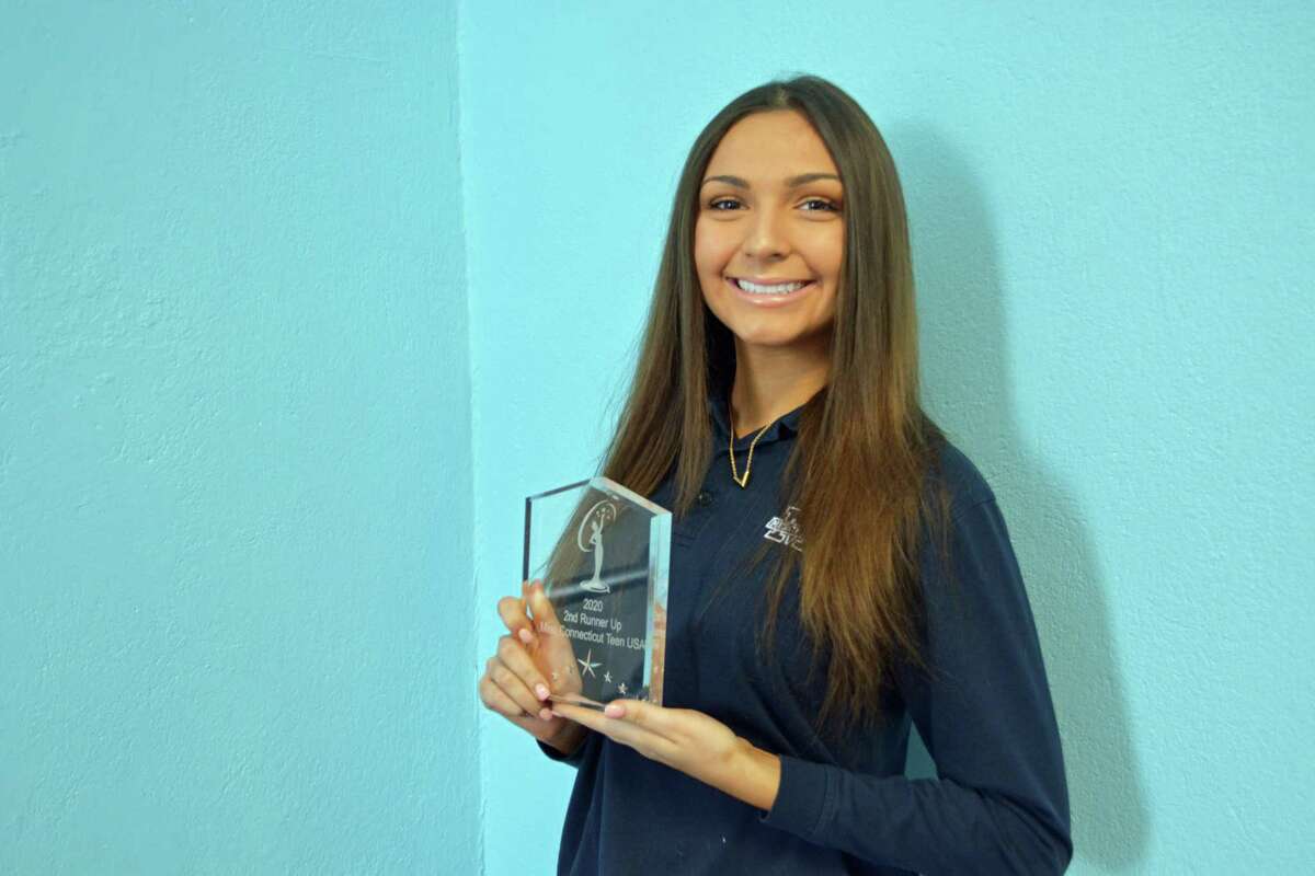 Middlefield resident places in top 5 of Miss Connecticut Teen USA contest