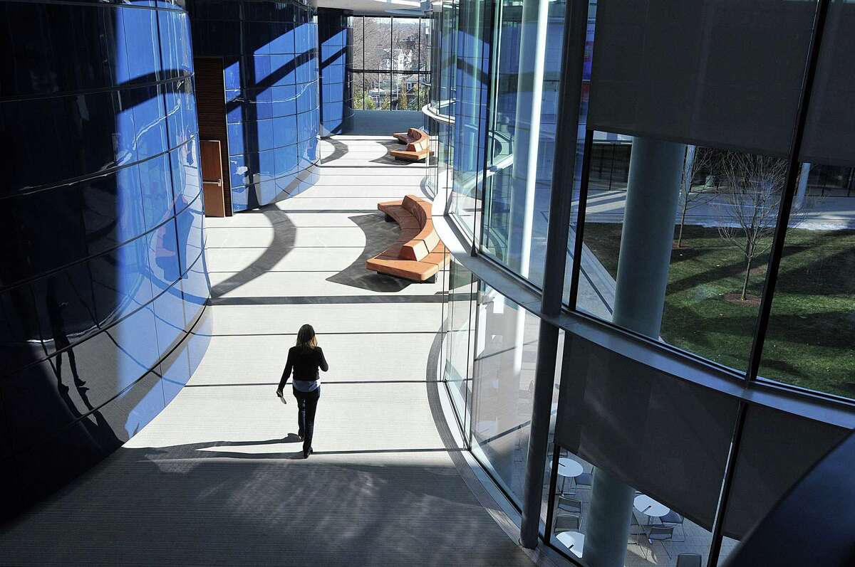 Yale School of Management receives largest gift ever: $100 million