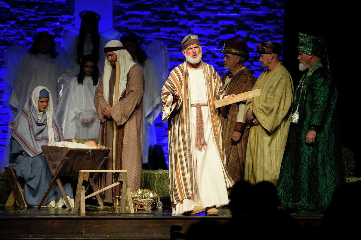 Living nativity at First Baptist Church of Midland returns