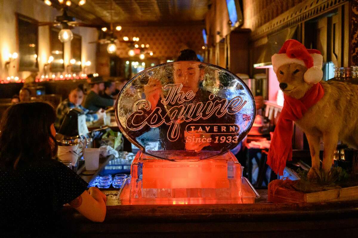 San Antonios Best Bars Along The 2023 Fiesta Parade Route