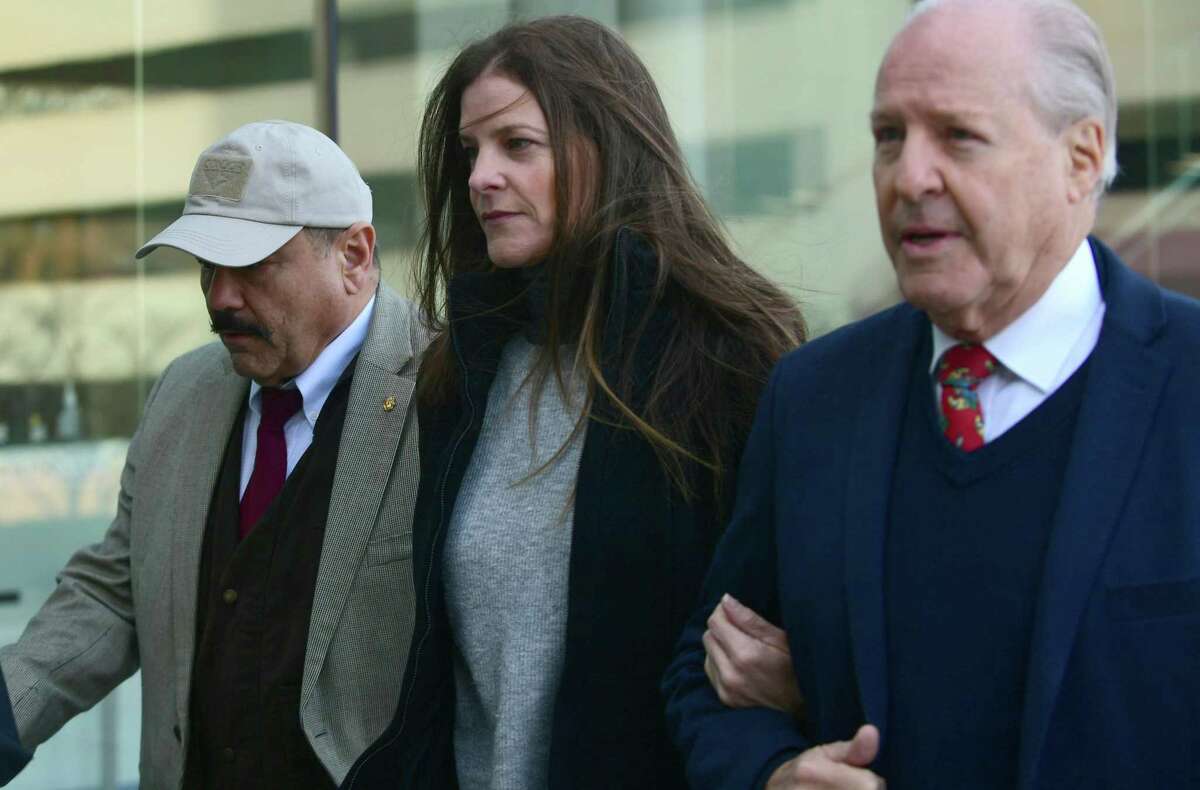 Jennifer Dulos case: Judge allows Troconis to pick up daughter at NY ...