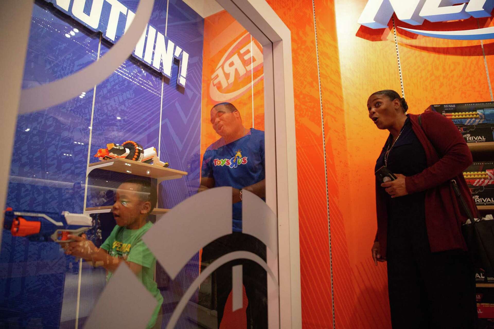 PHOTOS: Toys R Us returns to Houston with more interactive store
