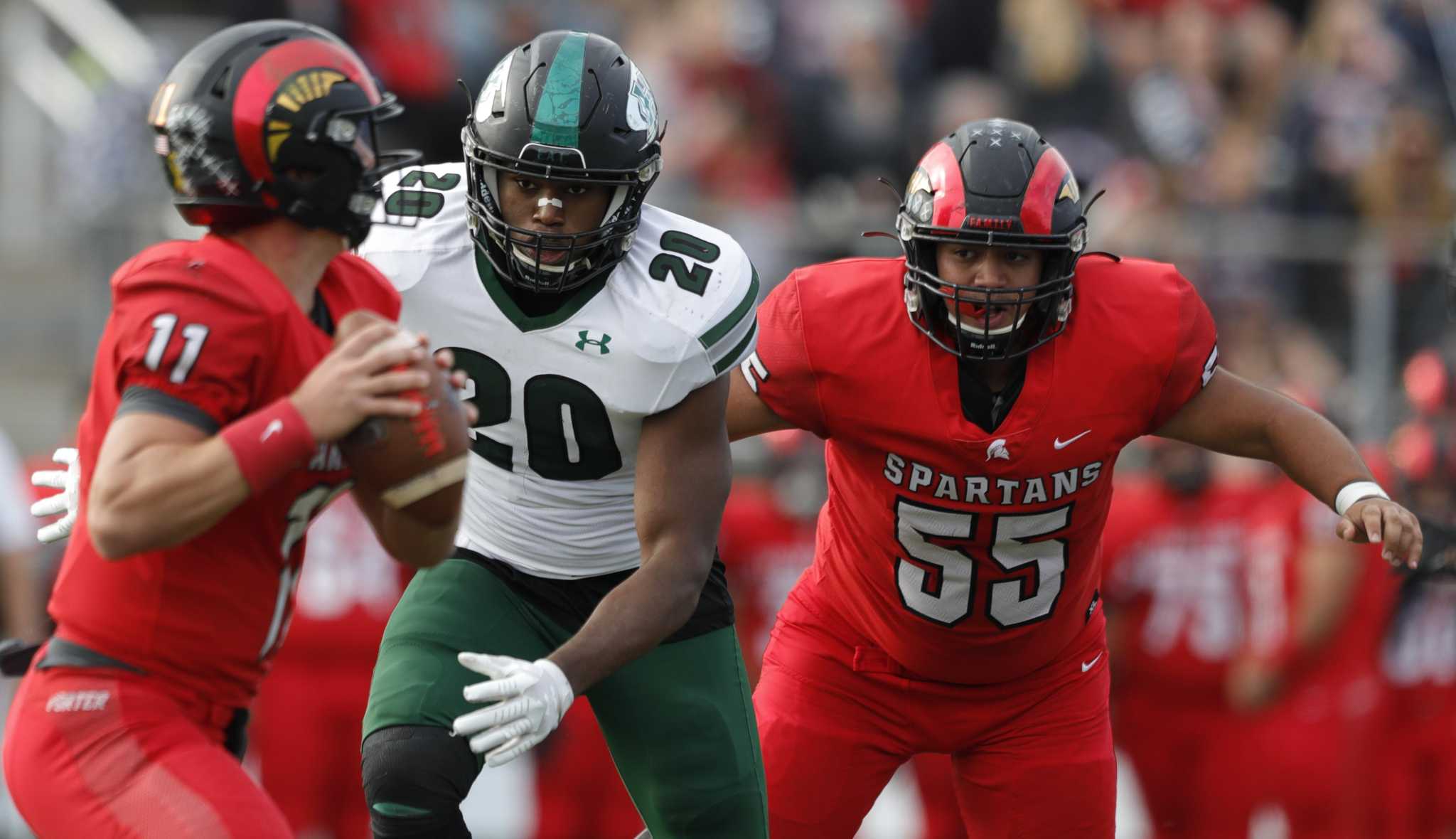 Hightower football closes non-district gauntlet at The Woodlands