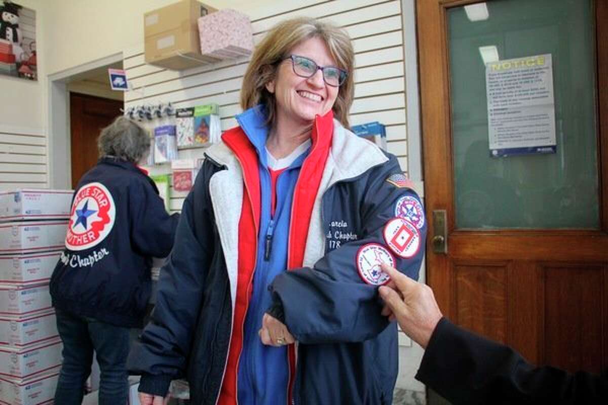 Blue Star Mothers help to make Christmas special for our military