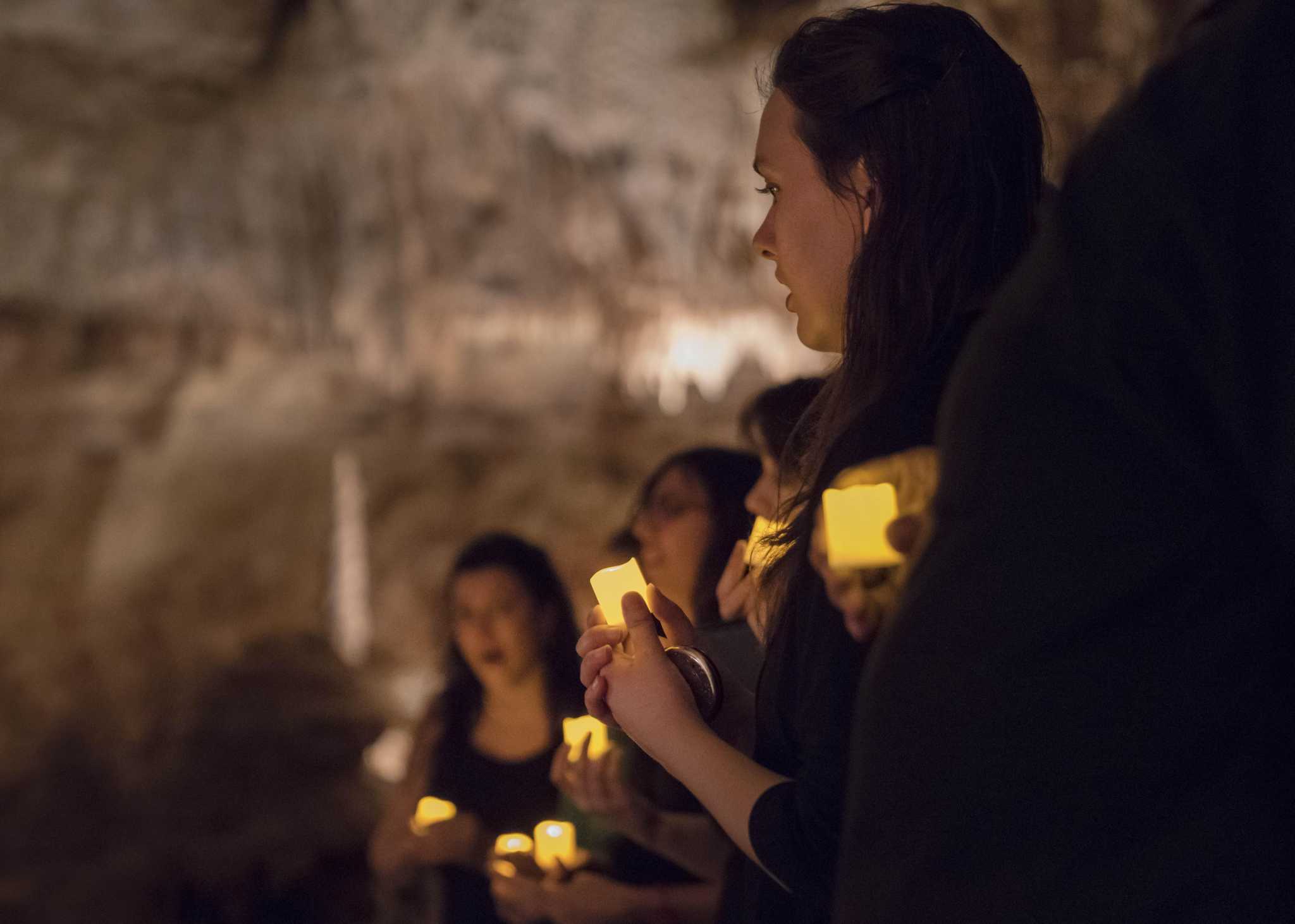 Natural Bridge Caverns celebrates Christmas with ice skating ...