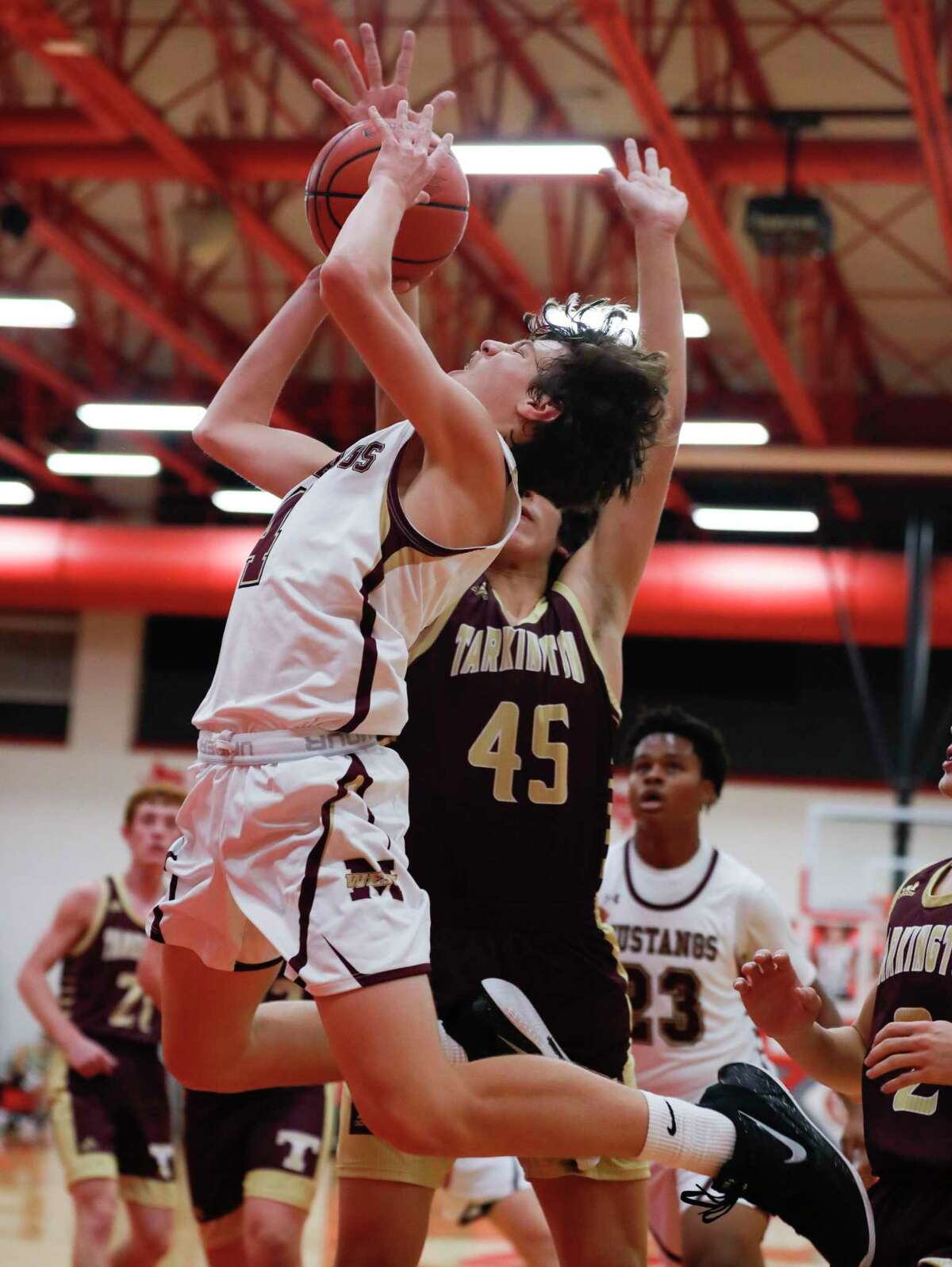 BOYS HOOPS: New Caney tops Splendora; Magnolia West wins