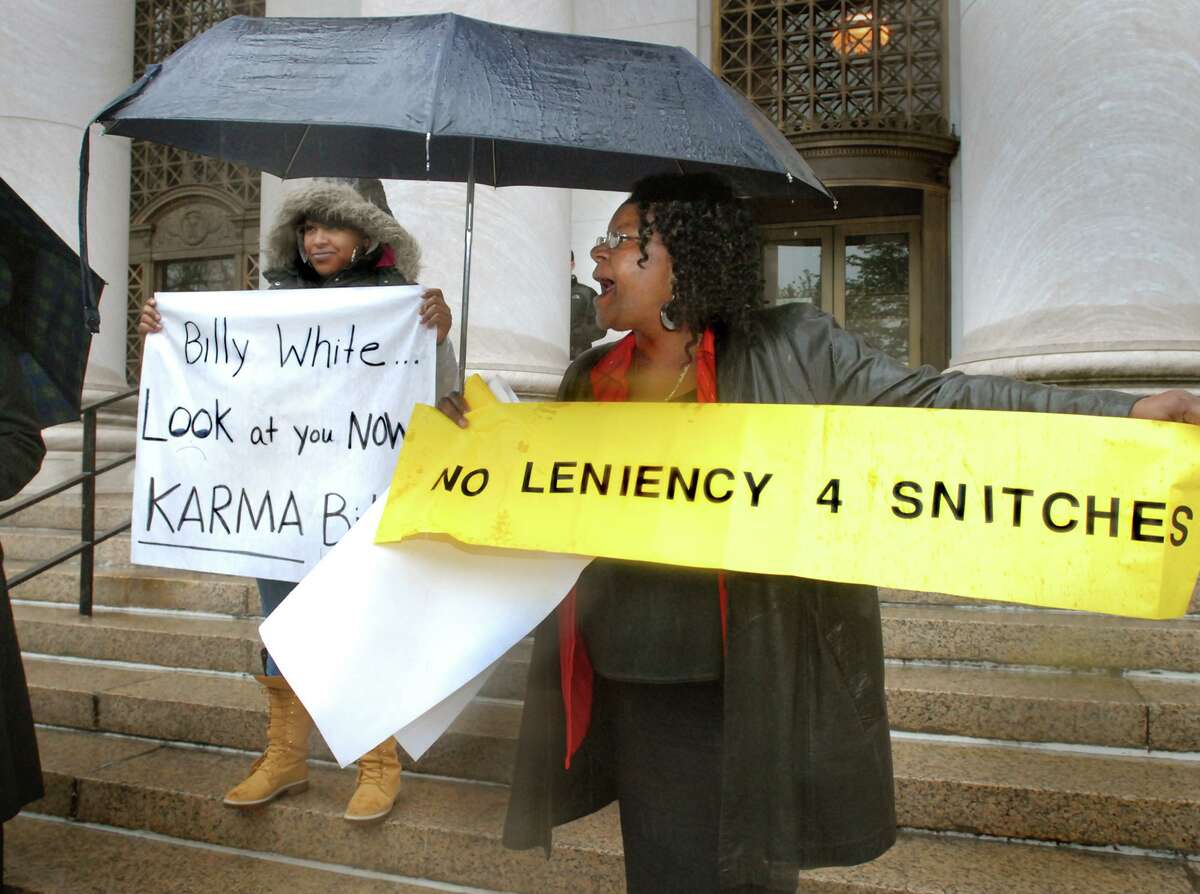New Haven pays $375K to settle case involving disgraced cop