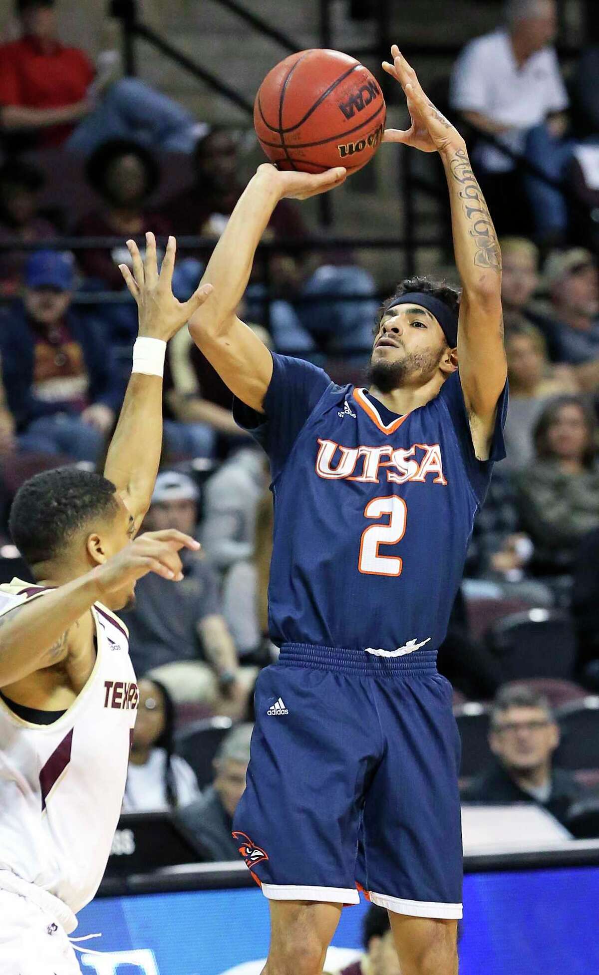 UTSA knocks off Texas State behind season’s strongest showing