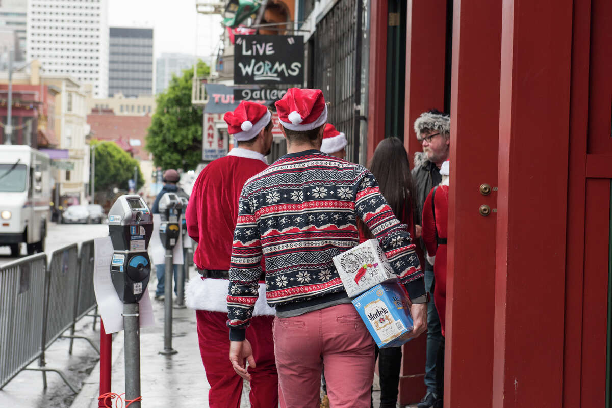 Bartenders reveal what it's like serving all the Santas during SantaCon