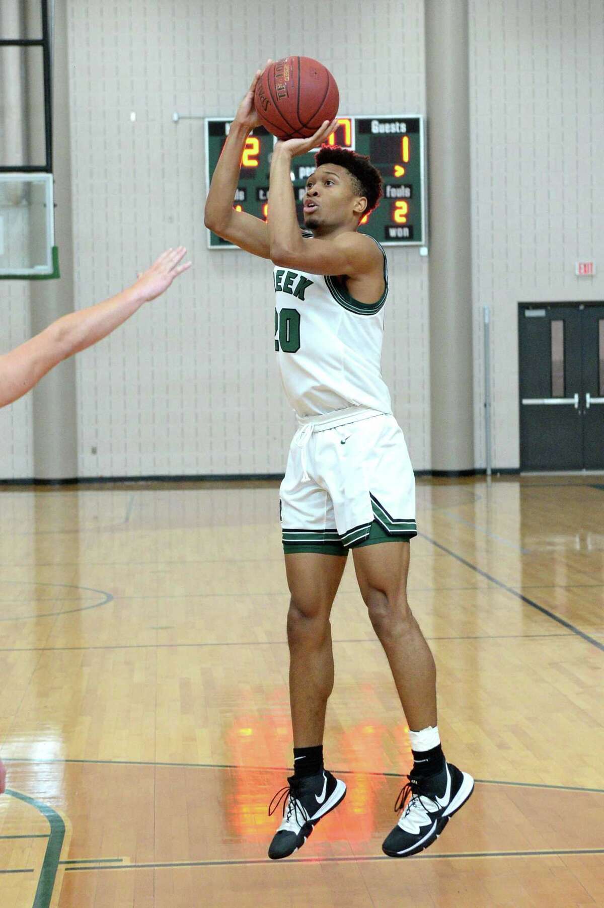 Midwestern State basketball signee Williams seeks strong finish with ...