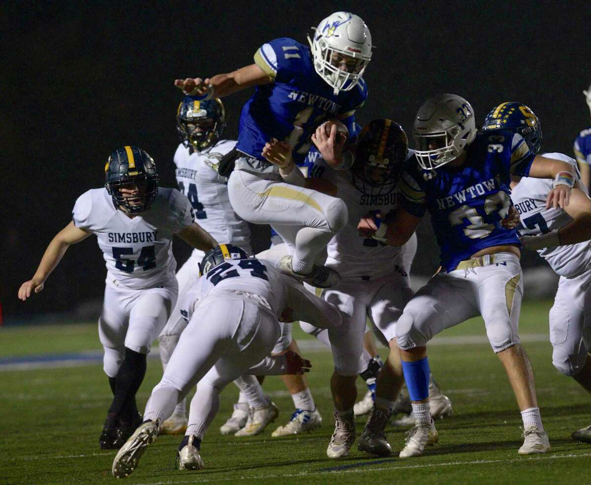 Defense sends Newtown to first state final since 1992