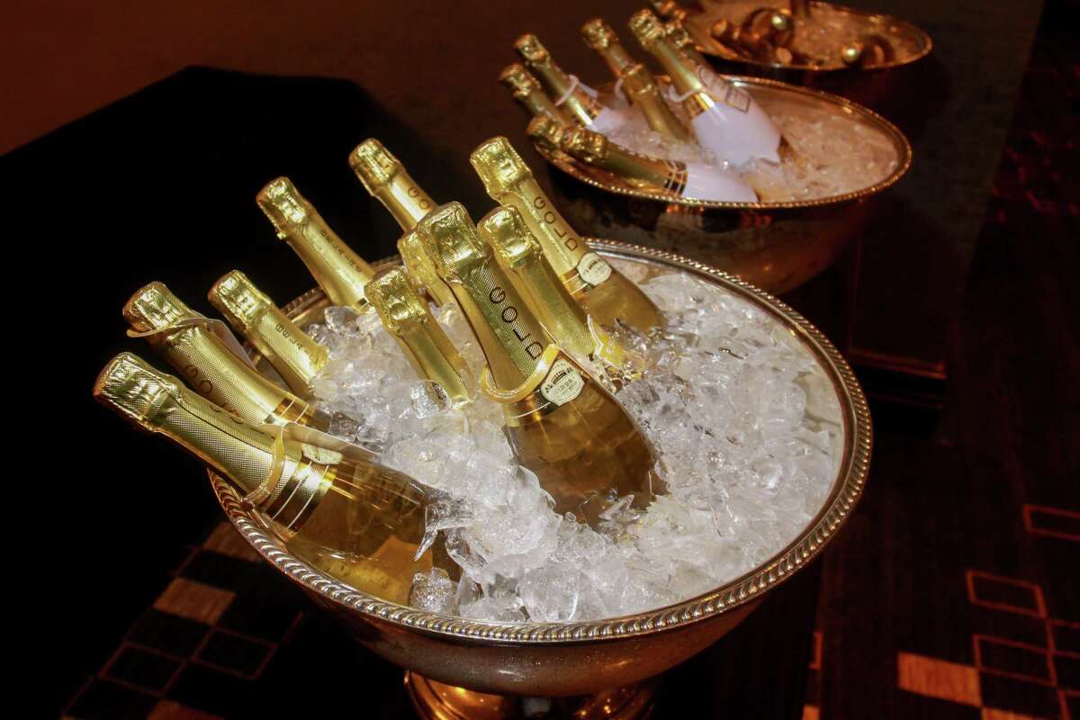 VIP view: Rapper 50 Cent surprises Vintage Virtuoso guests at Spec's ...