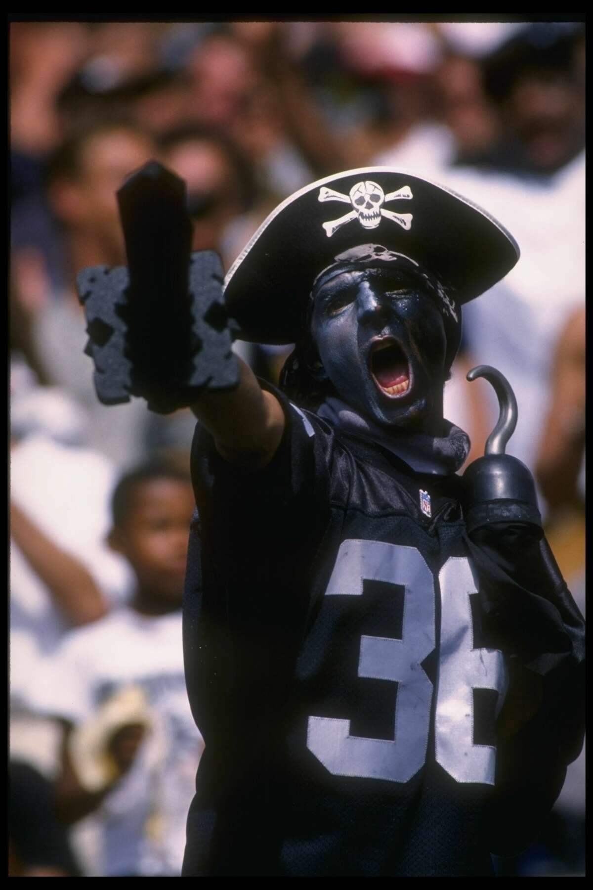 The Raiders final game in Oakland is Sunday. Here's what the Black Hole ...