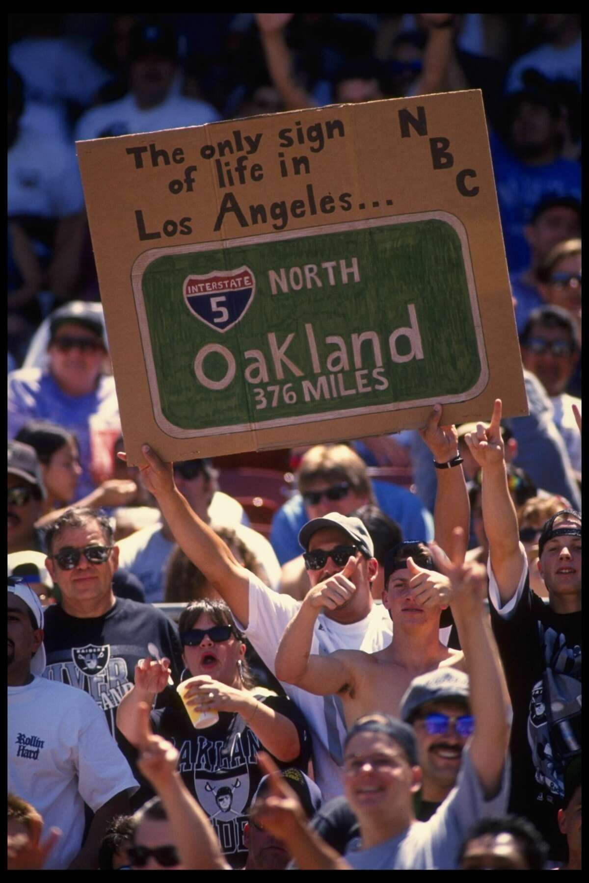 The Raiders final game in Oakland is Sunday. Here's what the Black Hole ...