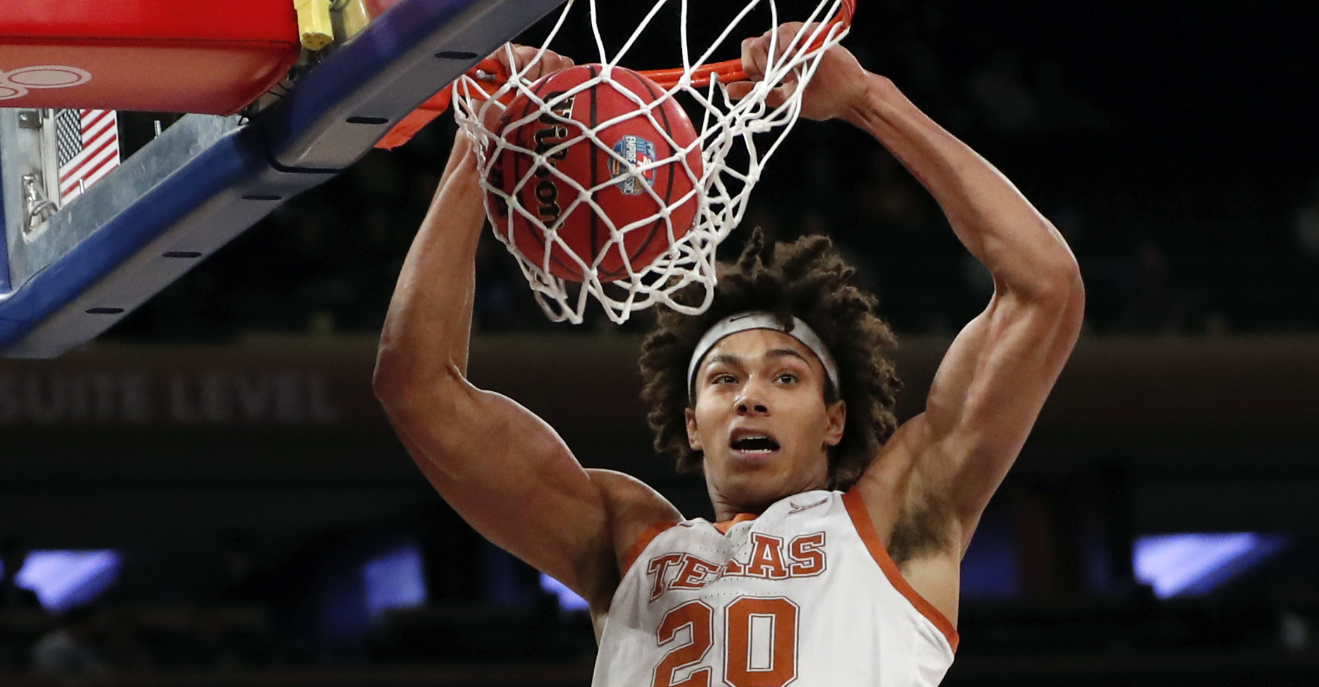 Confident Jericho Sims has been key during Longhorns’ strong start