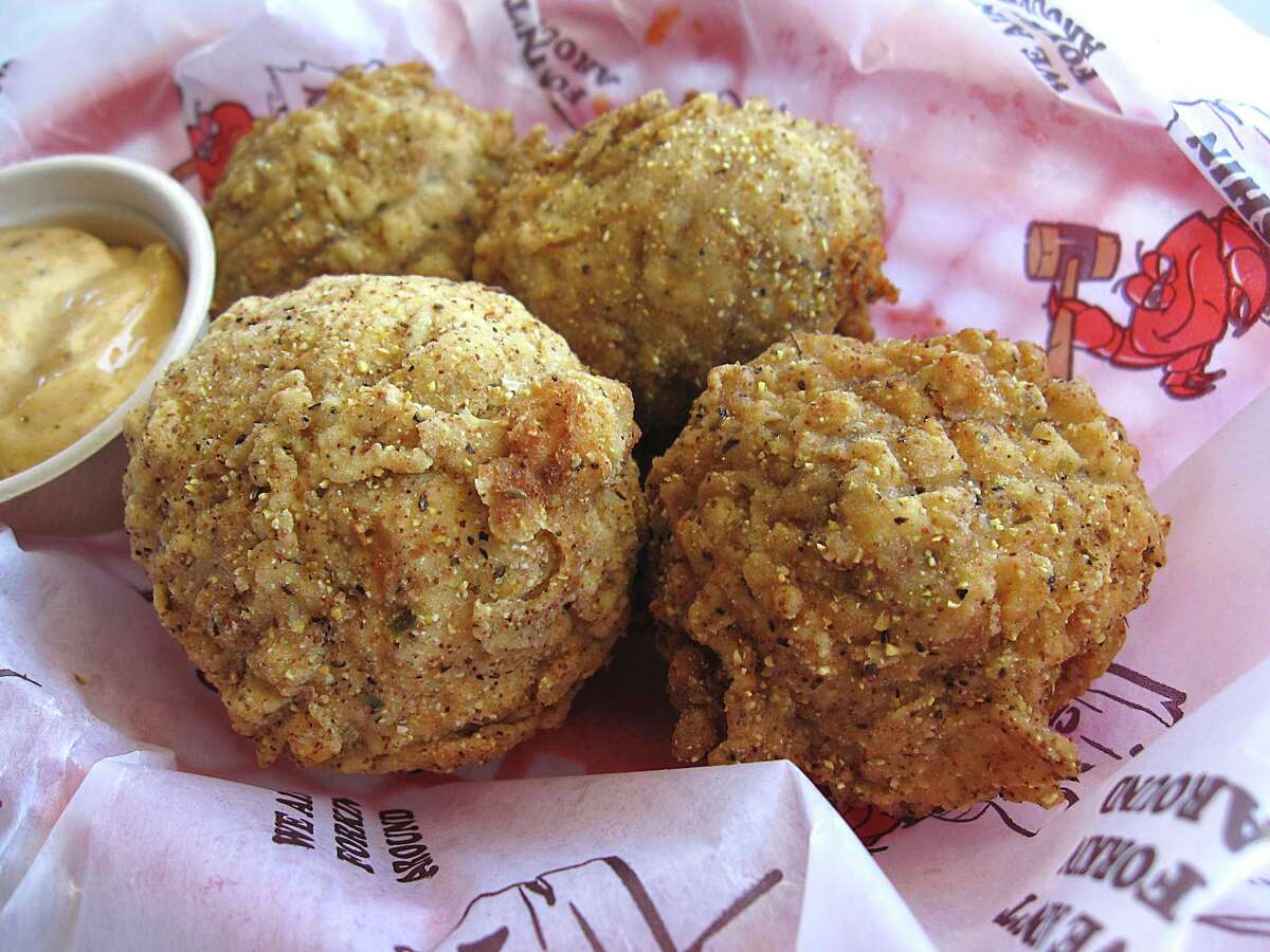 Review: San Antonio’s Smashin’ Crab seafood restaurant finds success ...