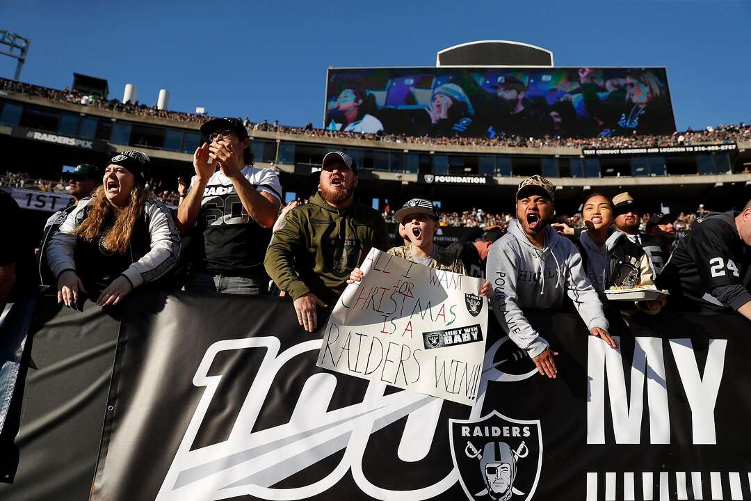 Raiders’ finale in Oakland punctuates emotional journey for team and fans