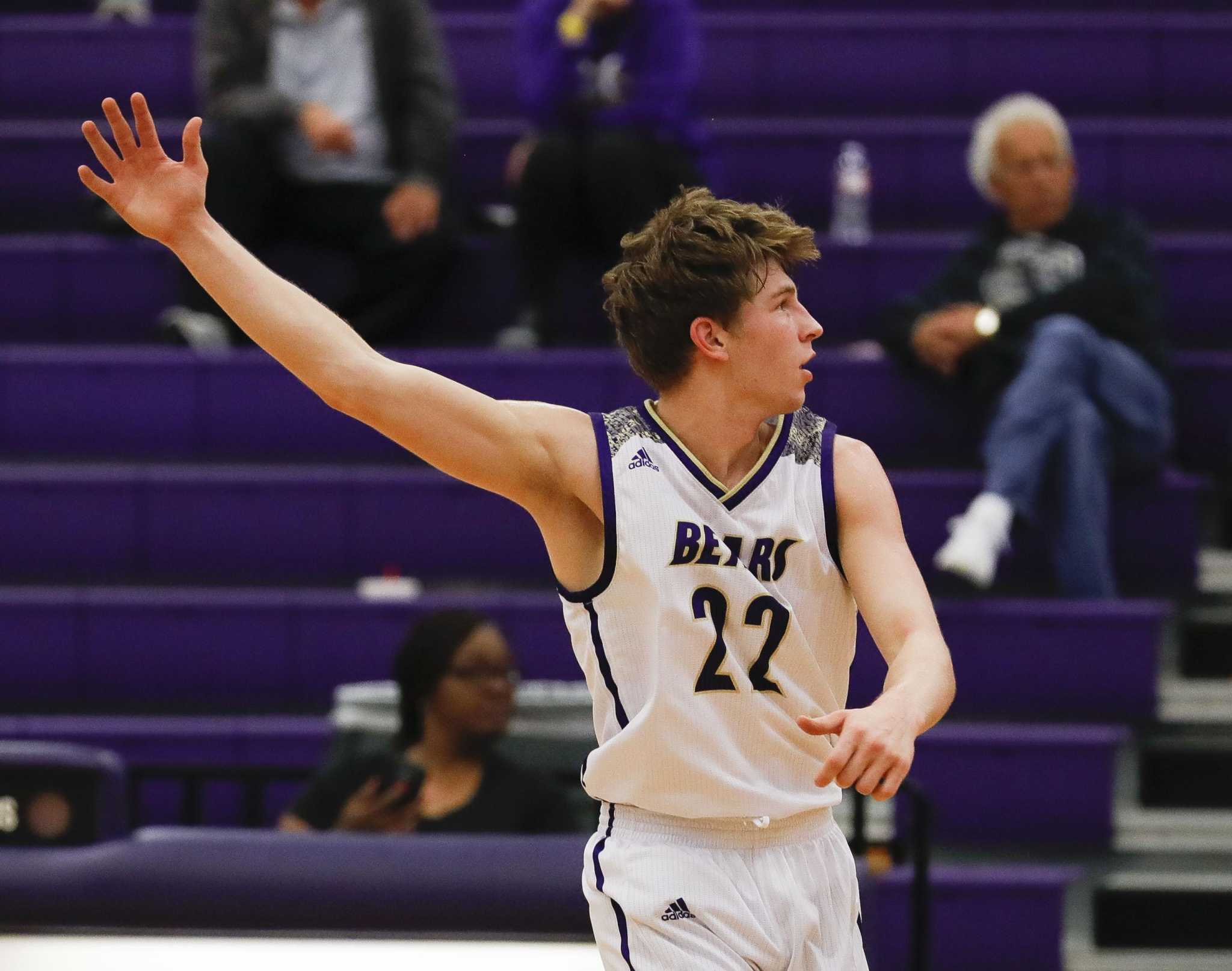 HOOPS ROUNDUP: Montgomery to play for home tourney title