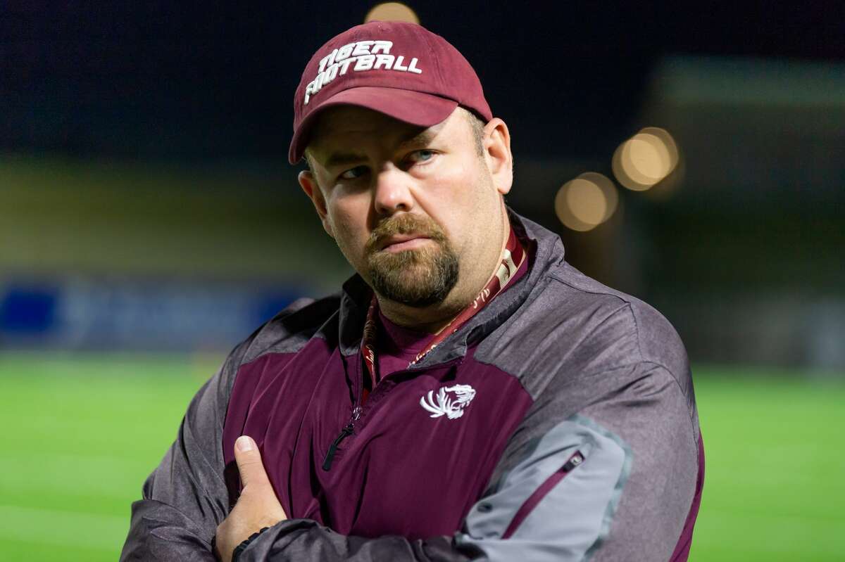 Silsbee pulls away from Sealy for first-round playoff win