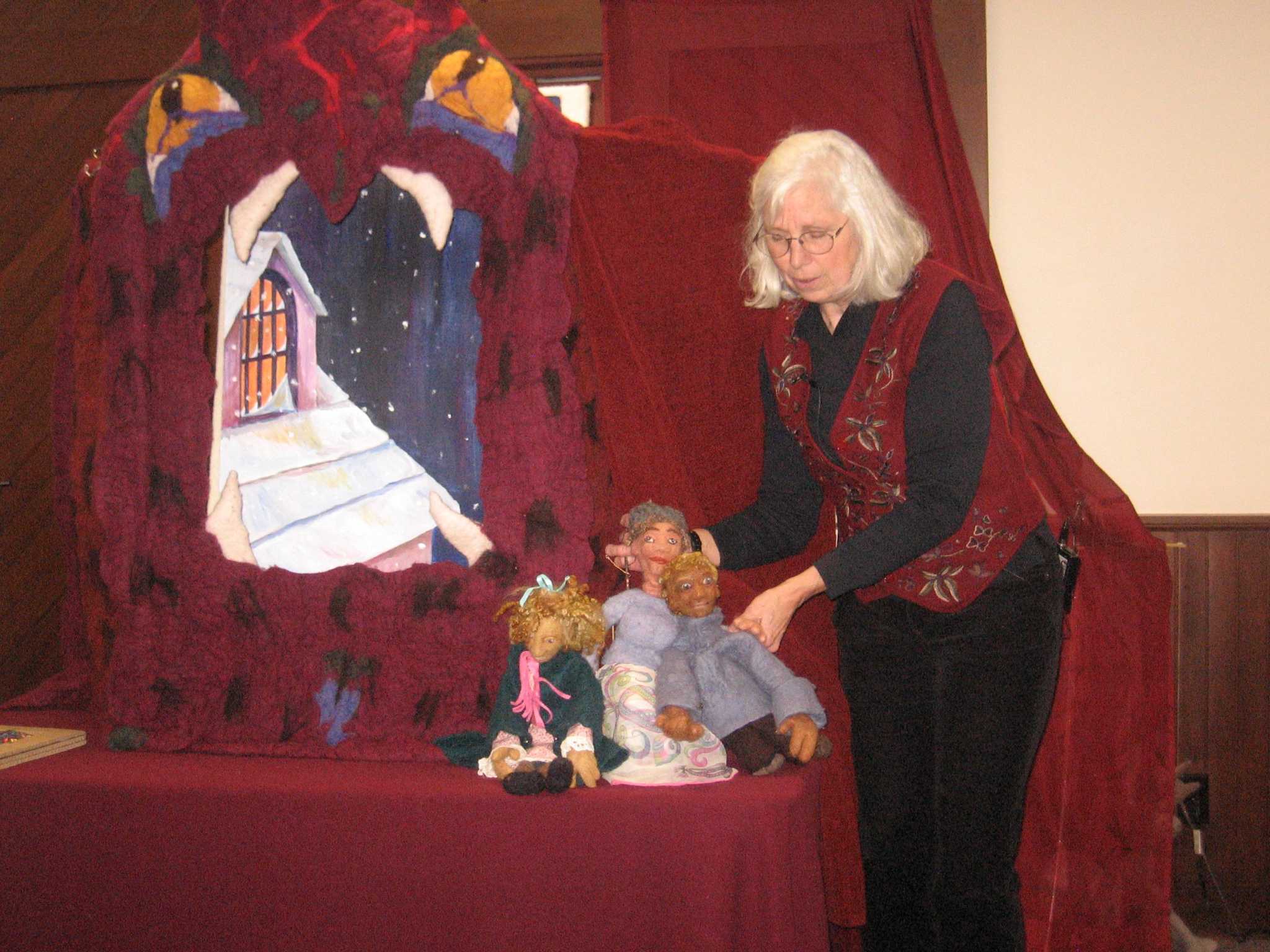 White Memorial hosts ‘Snow Queen’ puppet show