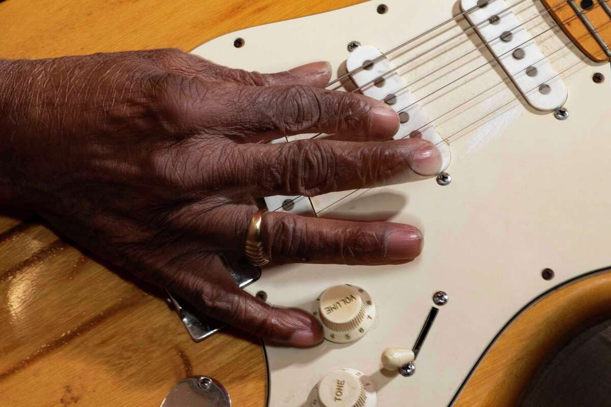 Legendary blues guitarist Curley Mays thrilled crowds in San Antonio ...