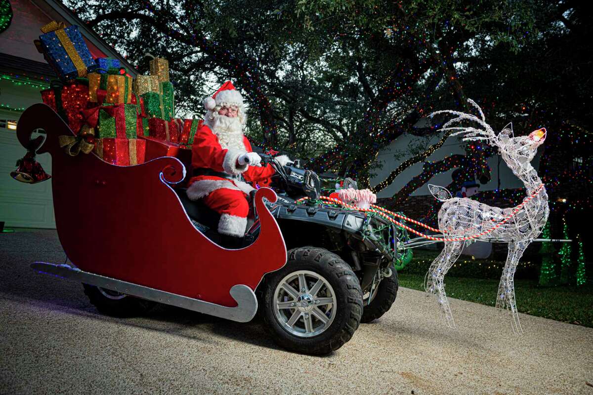 San Antonio man steals the Christmas show as the Grinch on an ATV sled