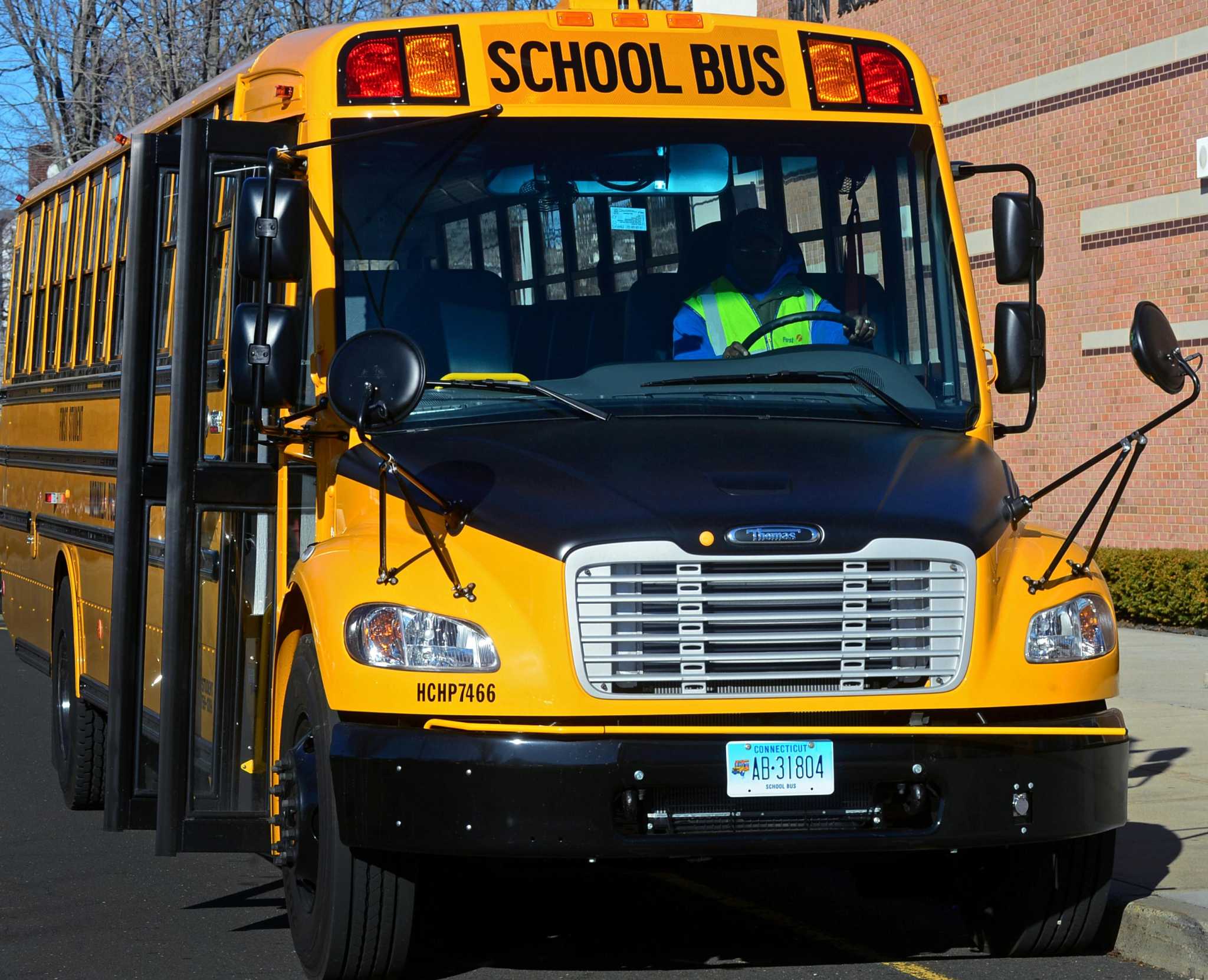 Hamden schools to let parents track their kids’ buses