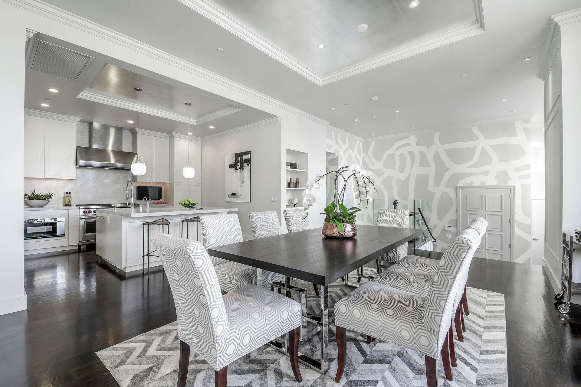 $5M Beaux-Arts townhome in San Francisco hasn't sold yet. Why?