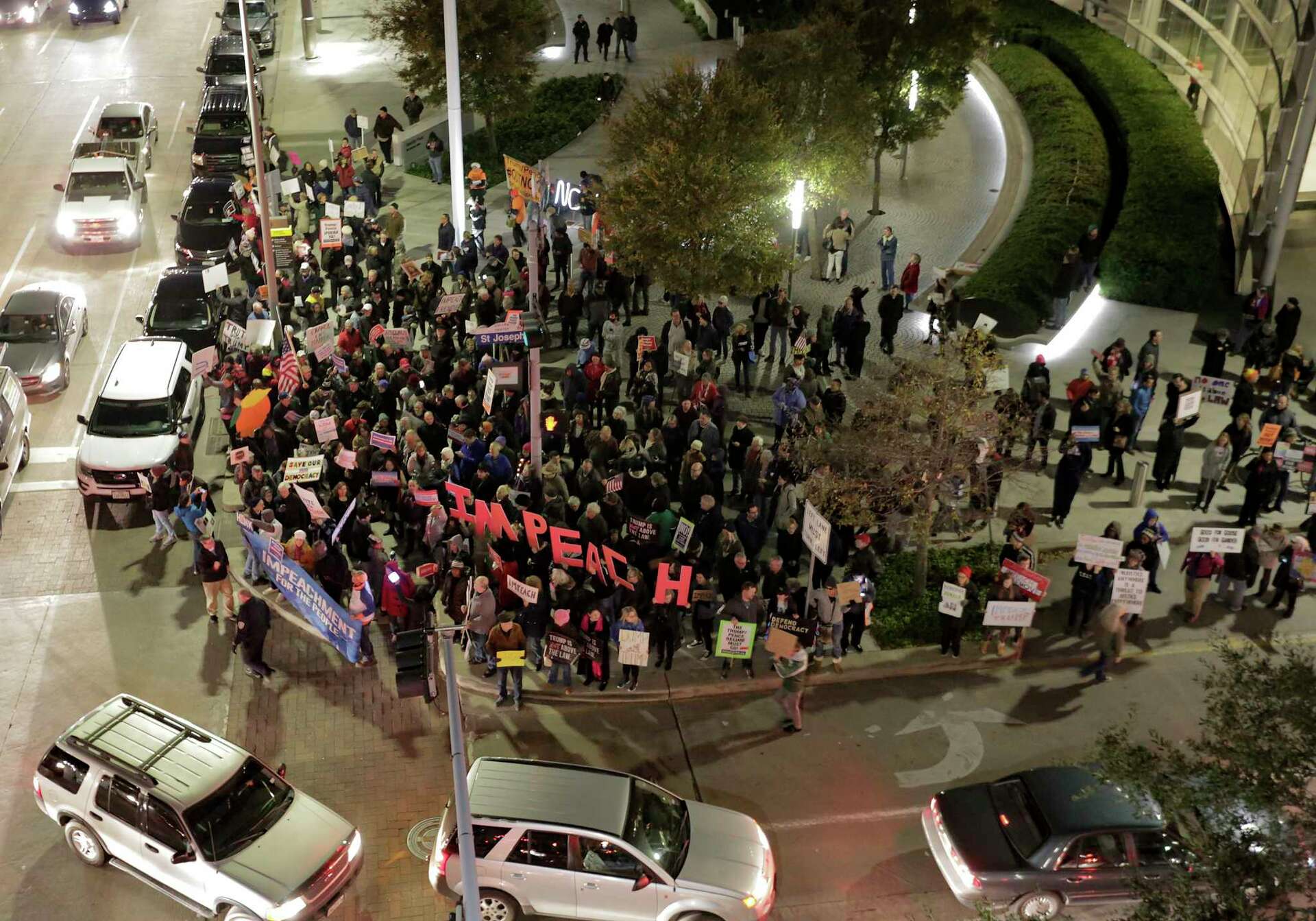 Modest but passionate turnout at pro-impeachment rallies