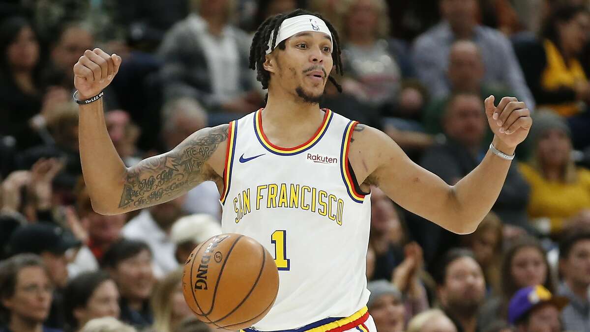 Damion Lee has proven he belongs in the NBA, even if his contract says ...