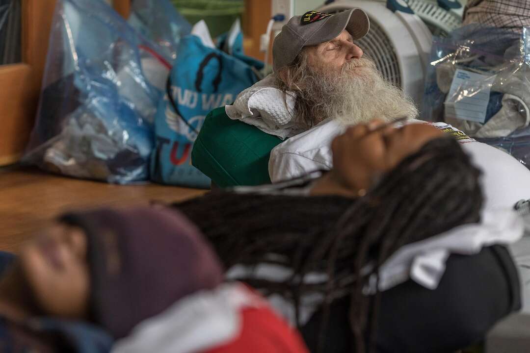 Yoga, meditation and quiet: Homeless people in the Tenderloin flock to ...