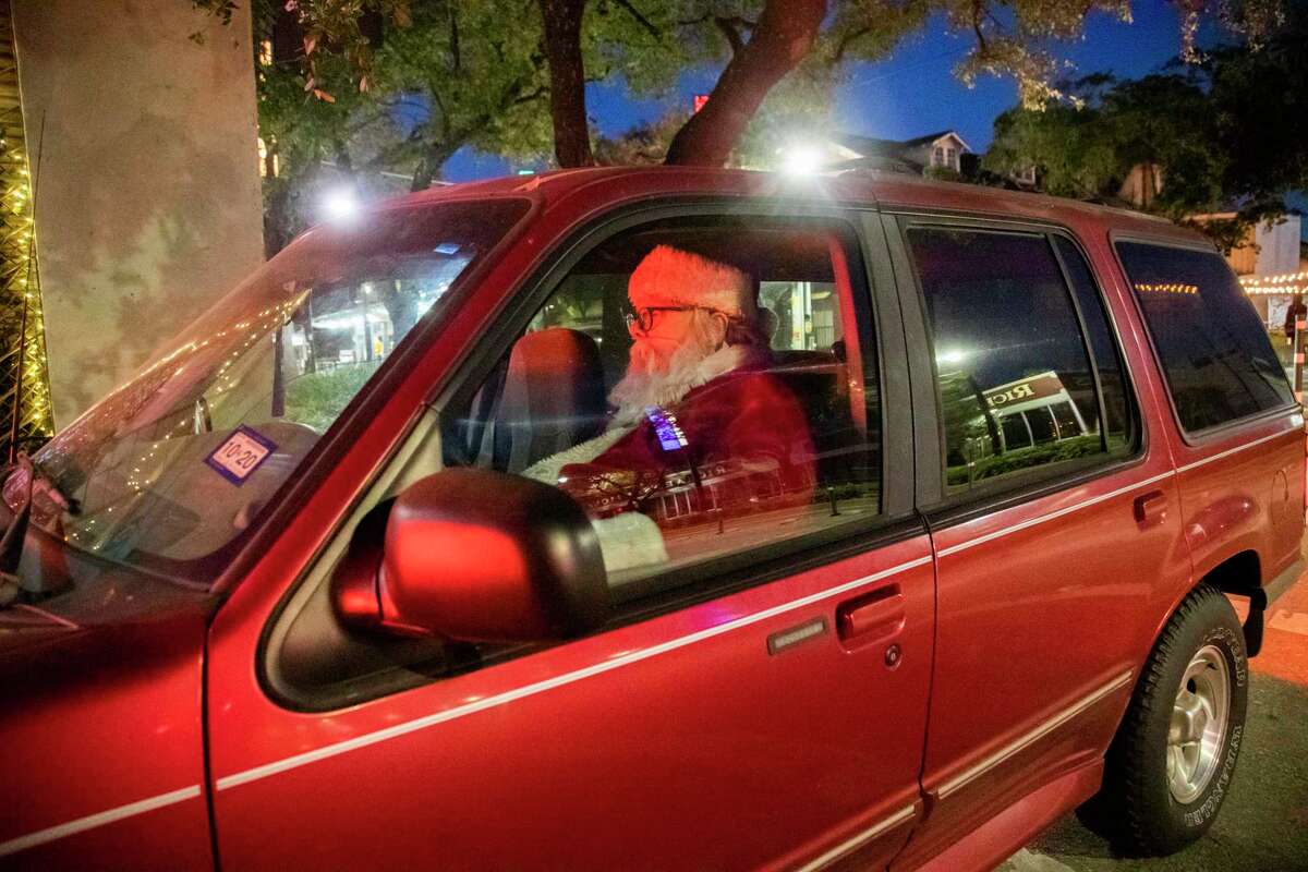 Distracted driving will get you a lump of coal from this Santa
