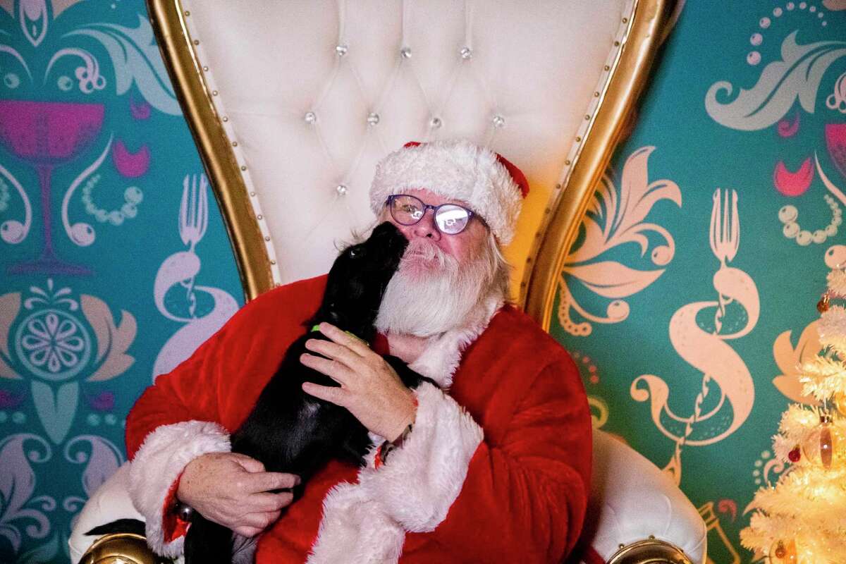 Distracted driving will get you a lump of coal from this Santa