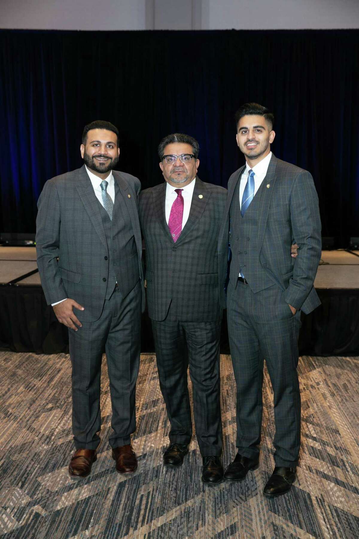 Entrepreneur turns one gas station into 1,100 restaurants