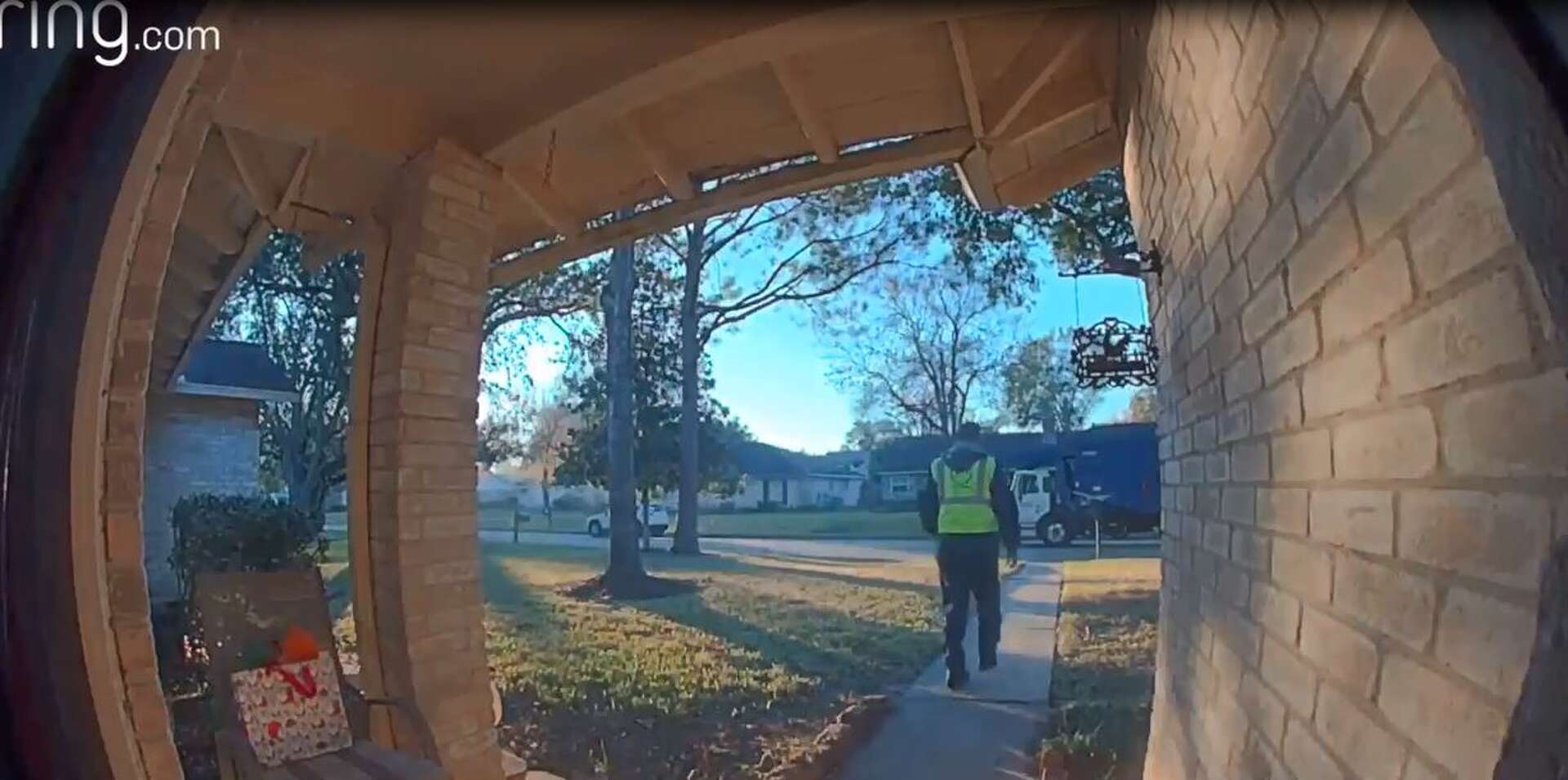 Garbage truck 'Secret Santa' drops off gift for child who waves to him ...